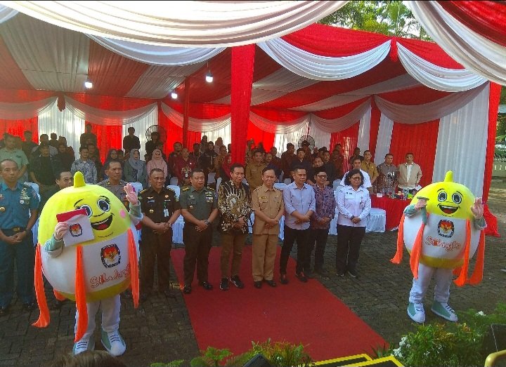 KPUD Kalbar Kenalkan Si Tengka dan Si Wangi sebagai Maskot dan Pilkada 2024 | Fakta Kalbar
